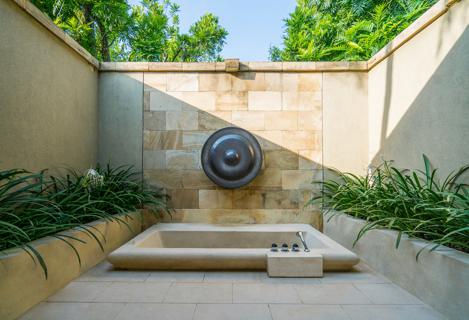 Amanjiwo | Indonesia | Carrier Luxury Holidays