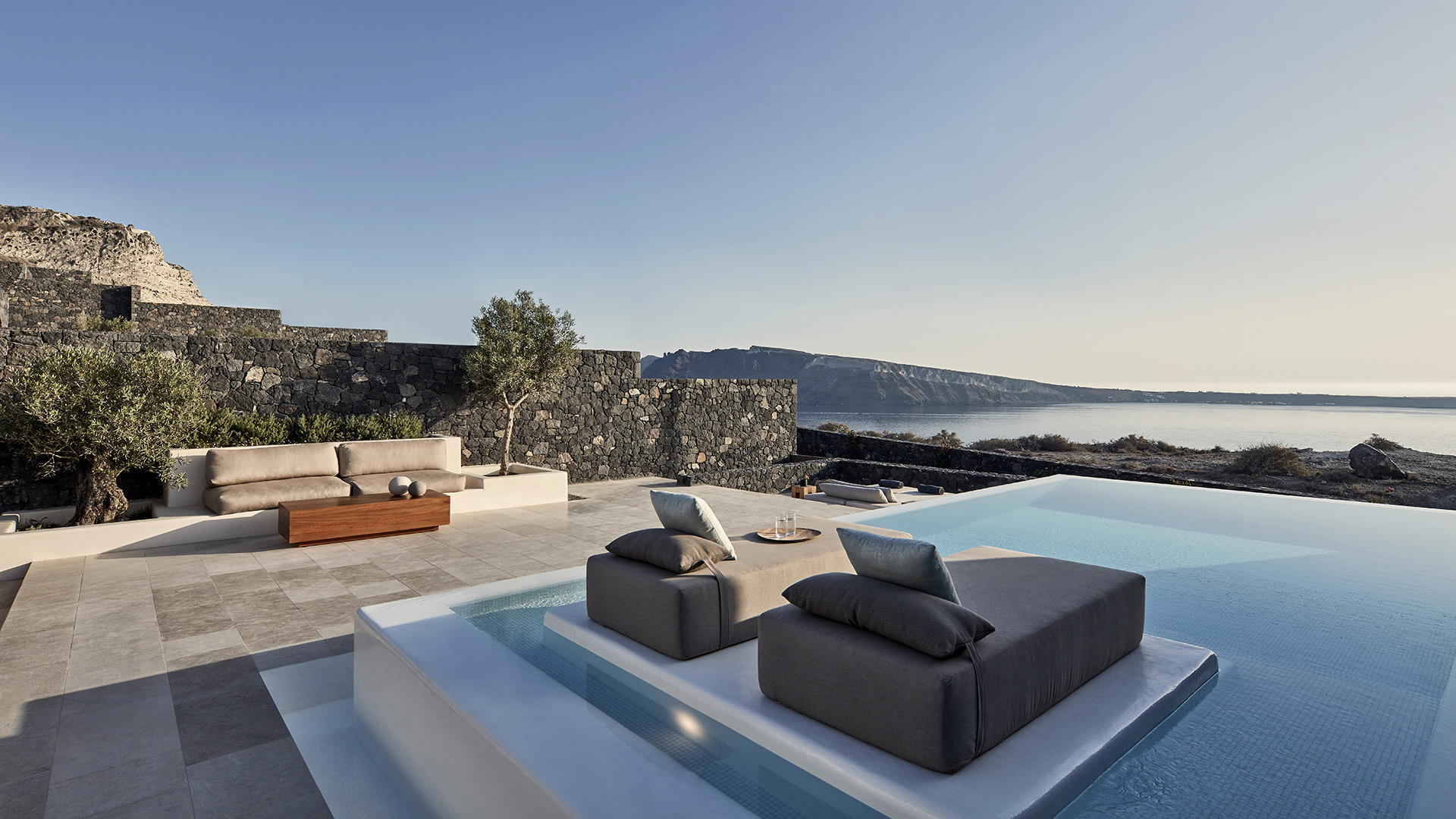 Canaves Oia Epitome | Greece | Carrier Luxury Holidays