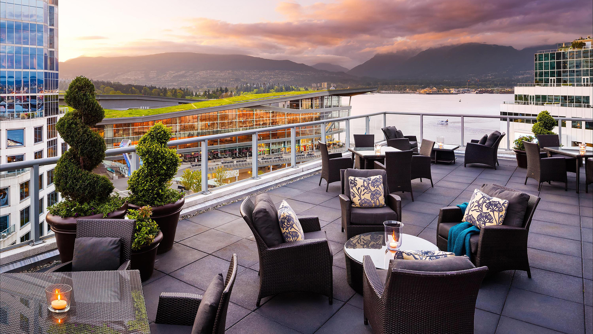 Fairmont Waterfront | Canada | Carrier Luxury Holidays